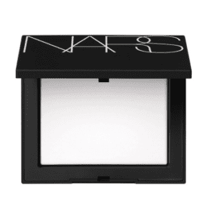 15 Best Setting Powders For Mature Skin To Take Years Off Your Face