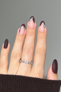 39 Can't Miss December Nails That'll Thaw Your Hearts!