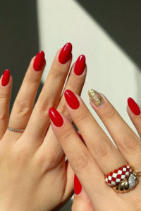 39 Can't Miss December Nails That'll Thaw Your Hearts!