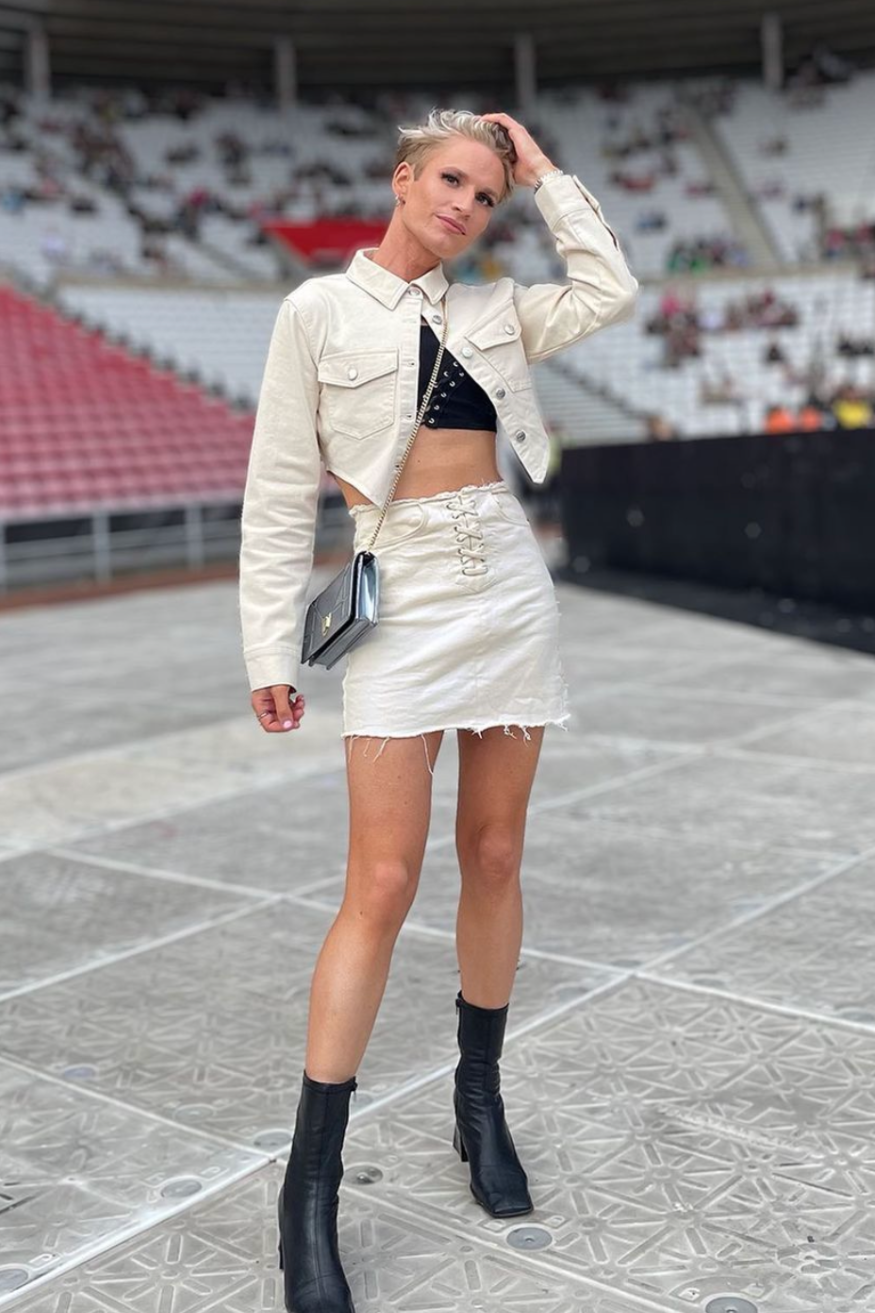 23 Hottest Concert Outfits In Winter To Def Steal The Show
