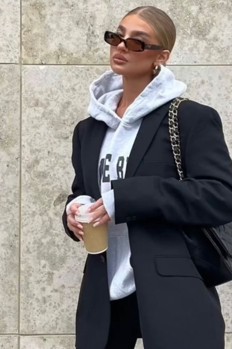 23 Uber-Cute Hoodie Outfits I Can't Stop Fangirling Over!!