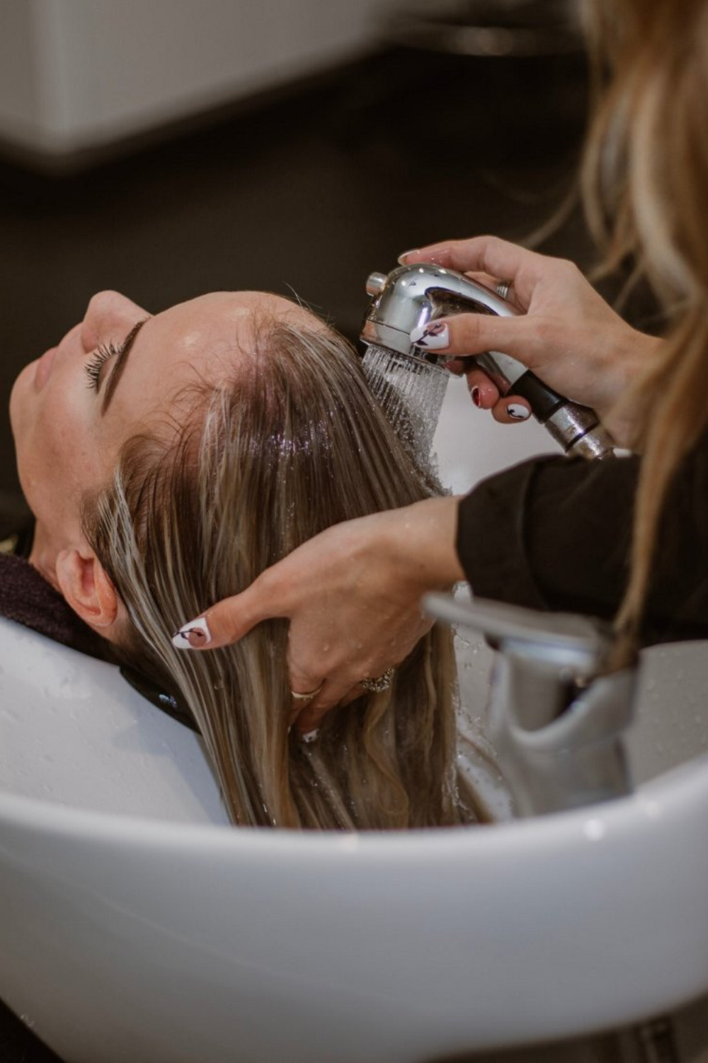 How To Darken Highlights Effortlessly (7 EFFECTIVE Tips!)