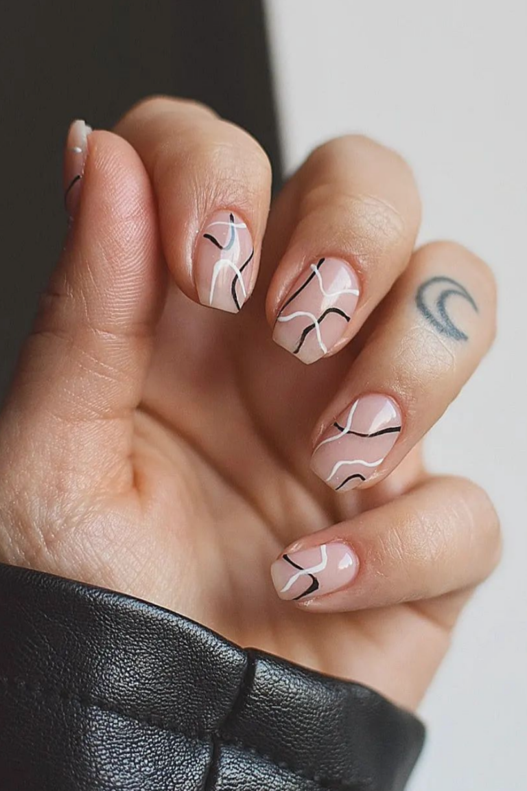 41 Nail Art With Lines That Will Legit Blow Your Mani Mind!