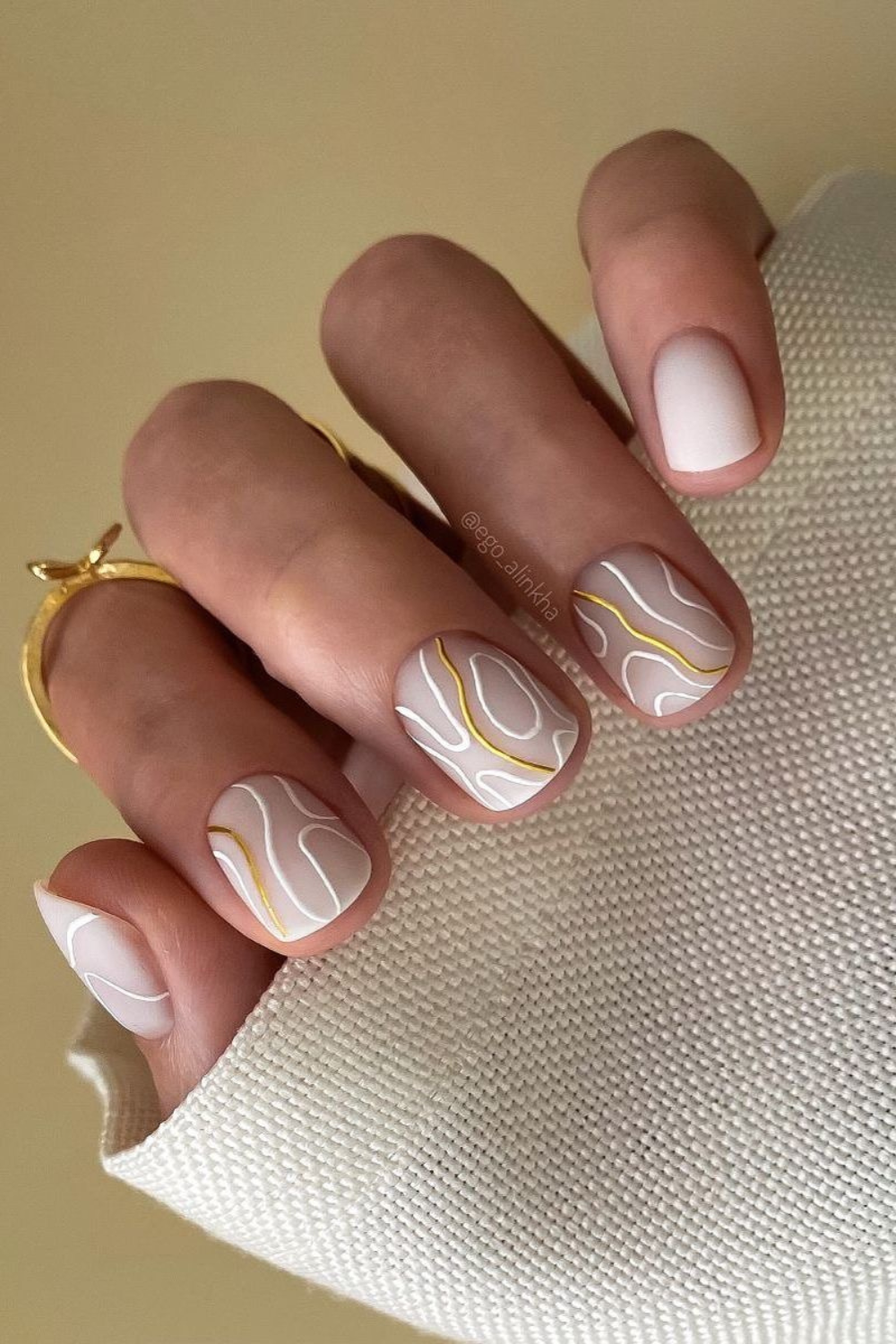 41 Nail Art With Lines That Will Legit Blow Your Mani Mind!