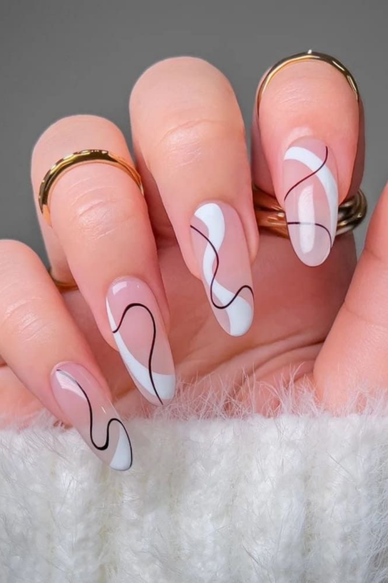 41 Nail Art With Lines That Will Legit Blow Your Mani Mind!