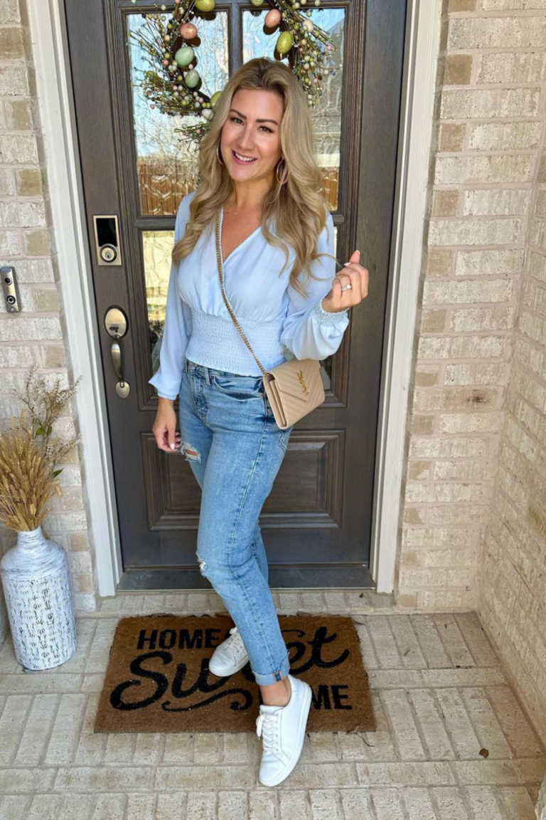 33 Summer Outfits For Moms That Are Straight-up MomGoals!