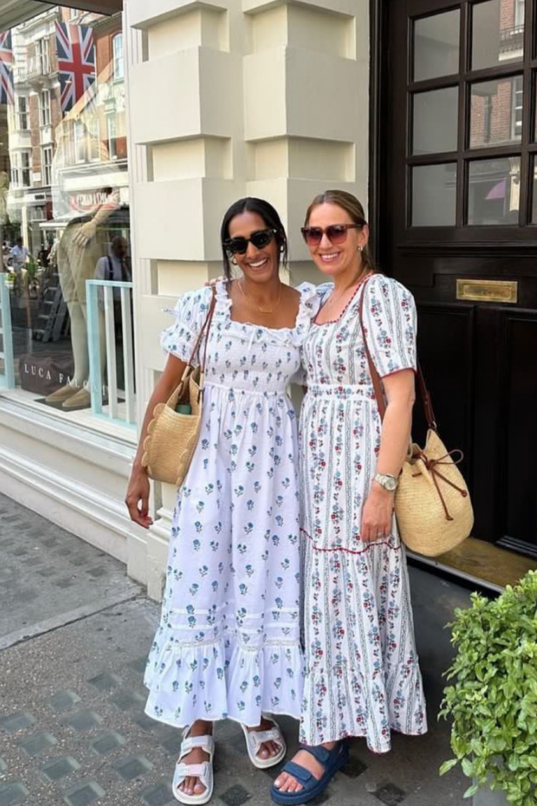 33 Summer Outfits For Moms That Are Straight-up MomGoals!