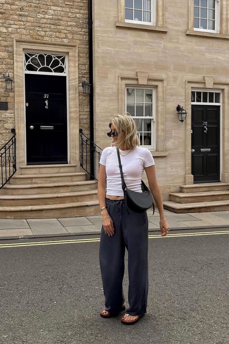 33 Summer Outfits For Moms That Are Straight-up MomGoals!