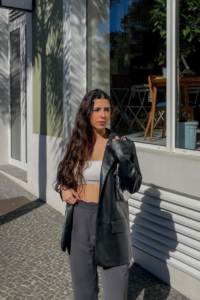 28 Professional-Looking Interview Outfits To Land Your Dream Job