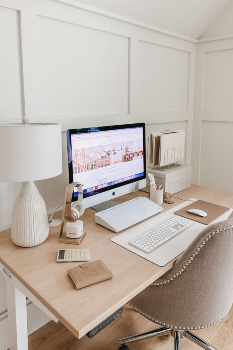 23 Genius Ways To Organize Your Workspace & Conquer The Chaos | YOUR ...
