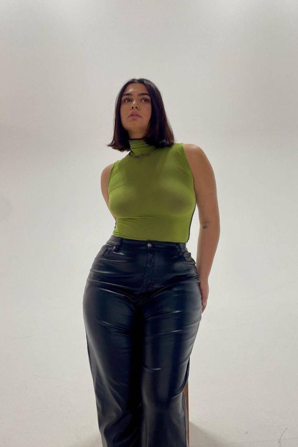 How To Look Instantly Slimmer: 15 Easy Style Tricks That Work Like Magic