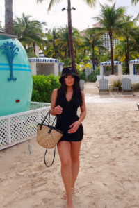 24 Bahamas Outfits To Make You The Star Of Every Beach Pic!