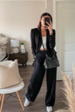 Casually Iconic? Always. 28 Museum Outfits That Are A Work Of Art!