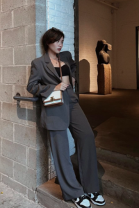 Casually Iconic? Always. 28 Museum Outfits That Are A Work Of Art!