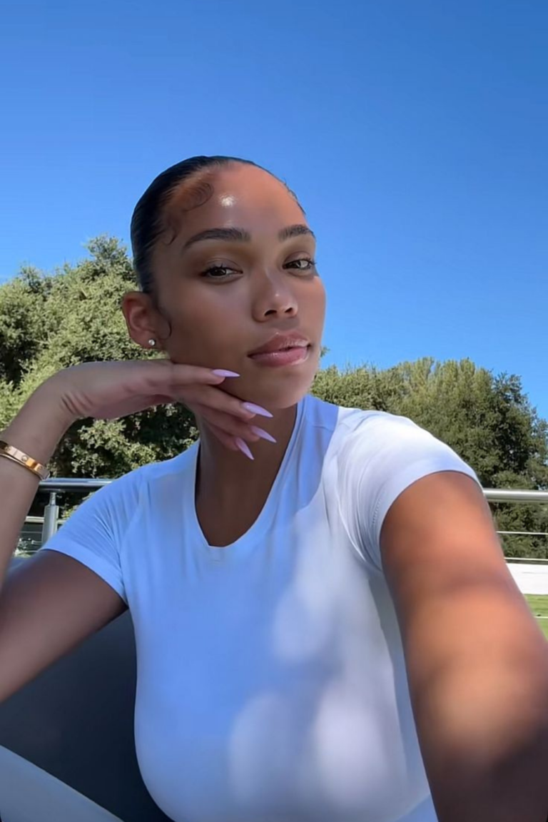 Bare & Beautiful: 19 Tips To Look Pretty Without Makeup!