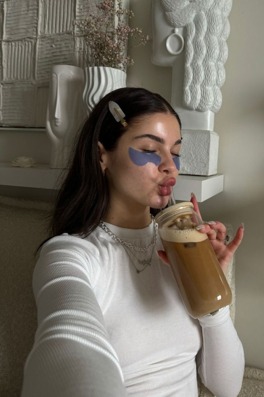 Bare & Beautiful: 19 Tips To Look Pretty Without Makeup!