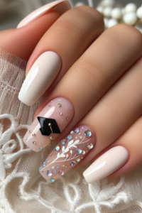 34 Graduation Nail Ideas So Cute, Even Your Degree Will Be Jealous ...