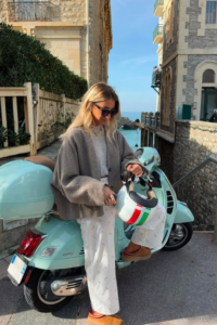 35 Lazy Day Outfits For Winter, Because Even Your Chill Fits Deserve ...