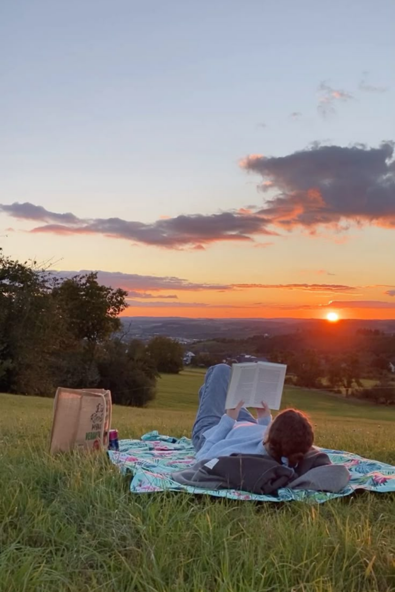Stress? Never Heard Of It—How To Live A Soft Life & Romanticize Everything