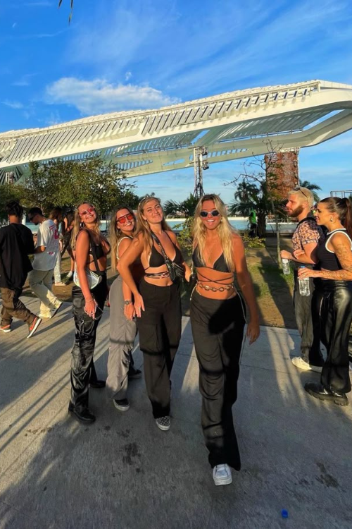 27 Wild Rave Outfits That Will Make You The Life Of The Party!