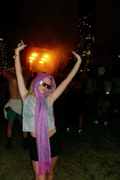 27 Wild Rave Outfits That Will Make You The Life Of The Party!