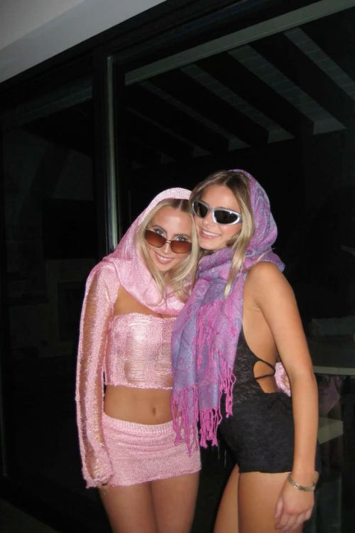 27 Wild Rave Outfits That Will Make You The Life Of The Party!
