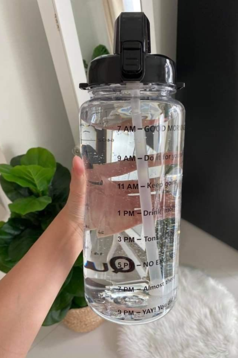 How To Be A Clean Girl When You’re Lowkey Chaotic Inside