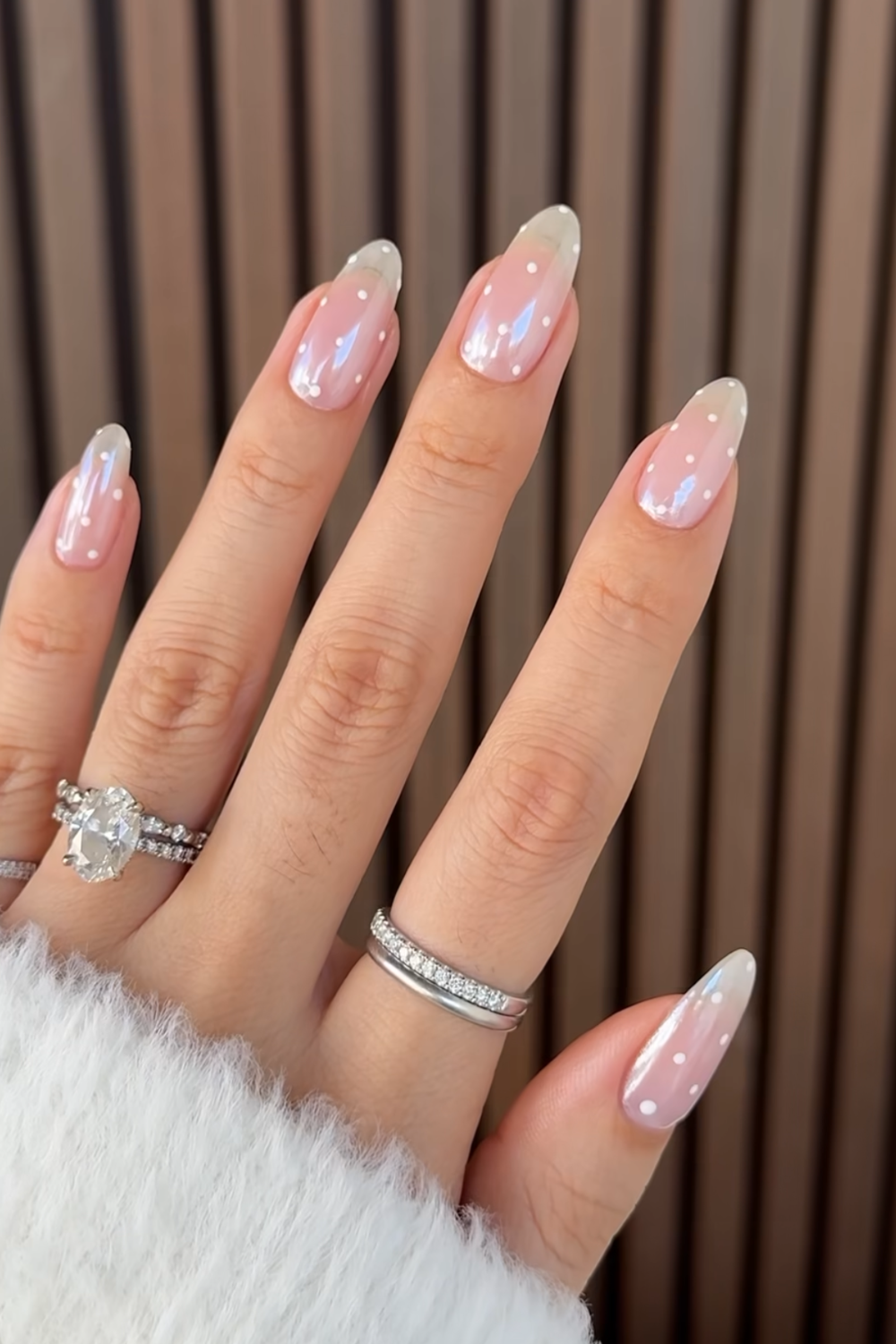 8 Winter Nail Trends 2026 That’ll Make You Cancel Your Gloves