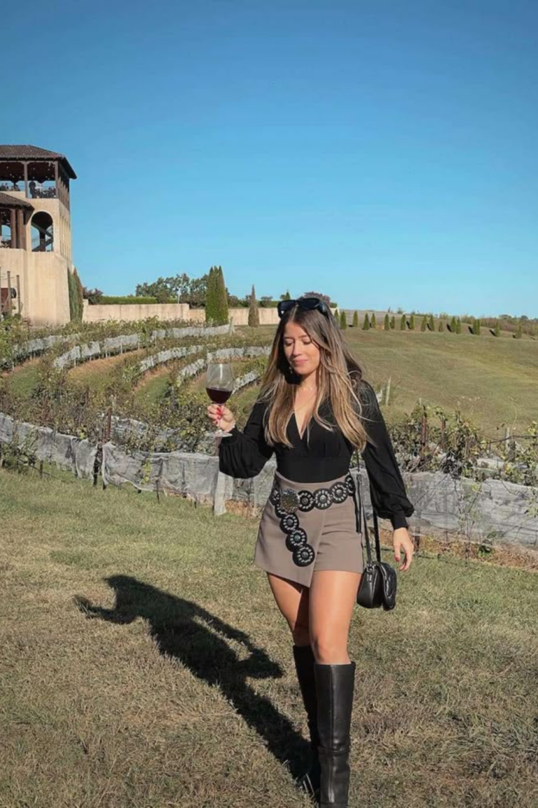 These 21 Fall Winery Outfits Deserve A Toast (and A Photoshoot)
